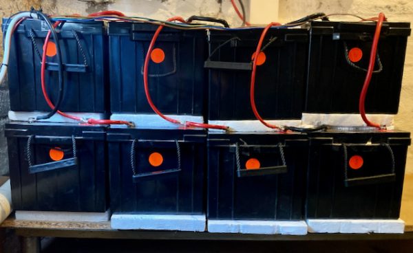 How To Connect Batteries In Series And Parallel - ChillNet